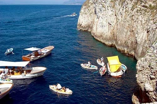 La Gruta Azul, un espectáculo natural único : SobreTurismo
