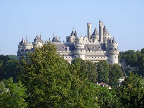 El Castillo de Pierrefonds, muy cerca de París : SobreTurismo